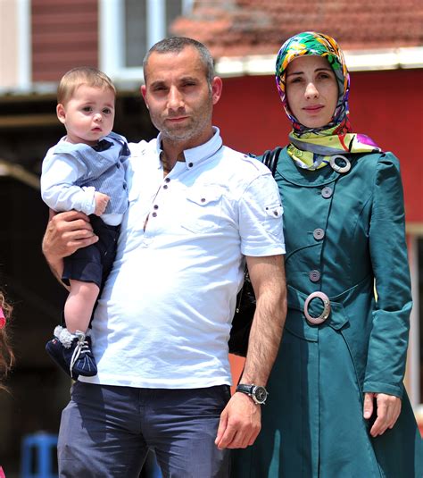 Bursada Recep Tayyip Erdoğan Ailesi Ile Birlikte Sandık Başındaydı