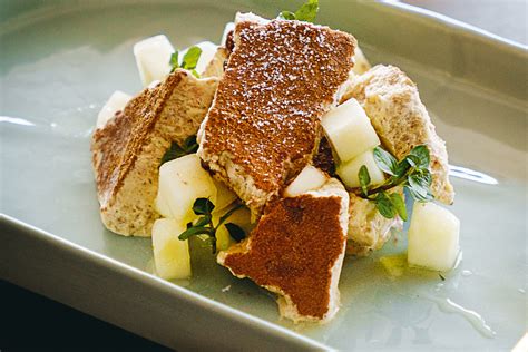 Weihnachtliches Kaiserschmarren Parfait Mit Marinierten Birnen