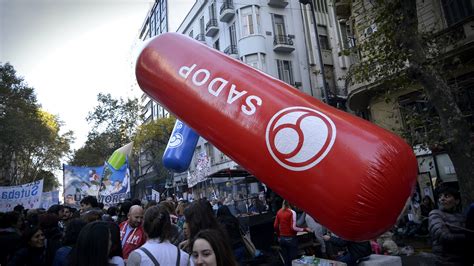 43 Fotos De La Marcha De Los Gremios Docentes En La Plaza De Mayo Infobae