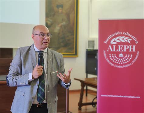 Quiénes Somos Aleph Institución Educativa
