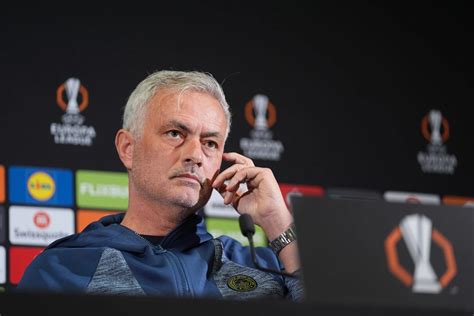Jose Mourinho Responds To Mauro Icardi Hes Such A Huge Goat I