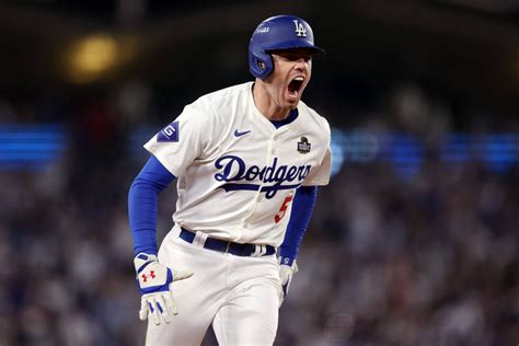 Freddie Freemans Walk Off Grand Slam Ball To Go To Auction In December