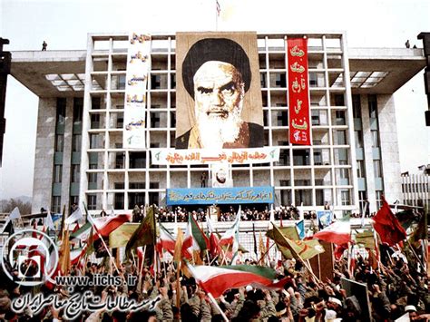 «اعزام رزمندگان به جبهه‌ها، در دوران دفاع مقدس در آیینه تصاویر اسلايد تصاوير عکس شماره 1