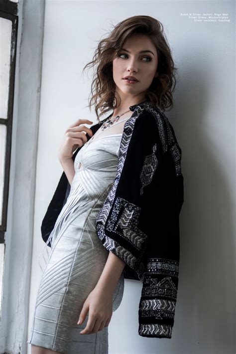 Violett Beane Image