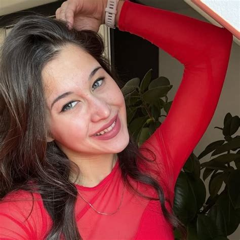 Mirunka Mirka Klempush Threads Say More