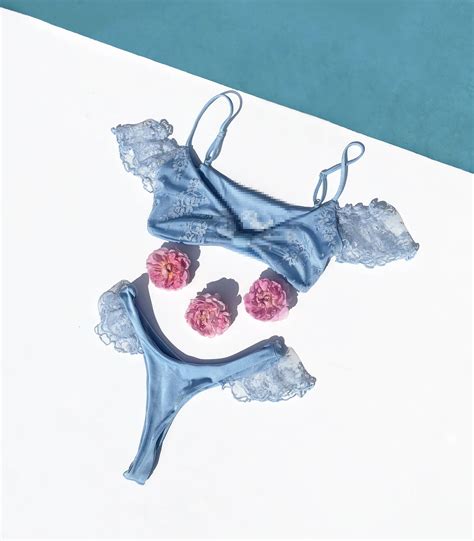 Hot Lace Bikinis 2018 Swimwear Women Print Swimsuit Sexy Push Up Thong