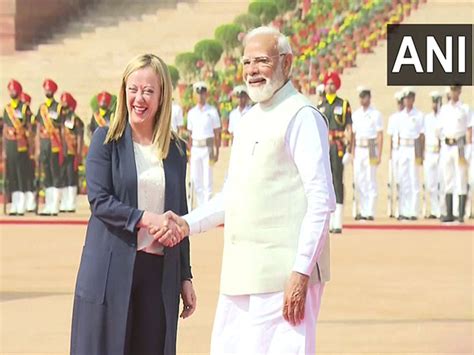 Pm Modi Welcomes Italian Pm Giorgia Meloni To India
