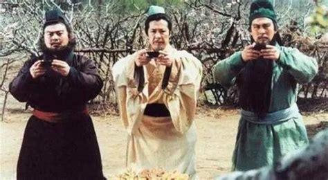 《三國演義》感動人的劇情，看一次眼睛濕潤一次 每日頭條