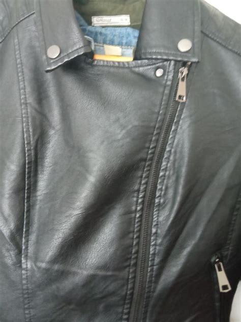 Косуха жіноча — ціна 700 грн у каталозі Куртки Купити жіночі речі за доступною ціною на Шафі