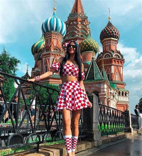 Самая сексуальная болельщица ЧМ 2022