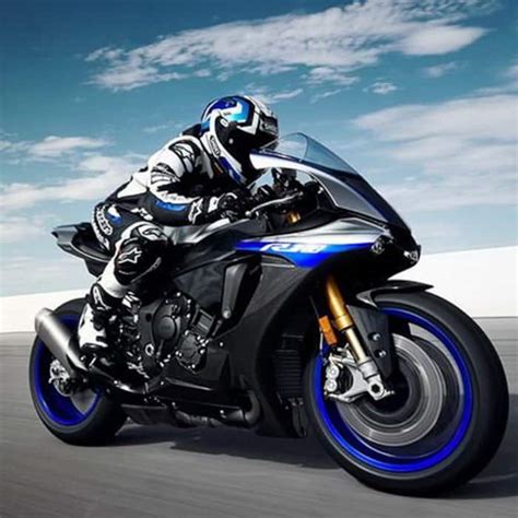 2018 Yamaha Yzf R1 Launched In India Check Out Its Features And