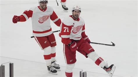 Dylan Larkin Scores In Overtime Detroit Red Wings Beat Florida