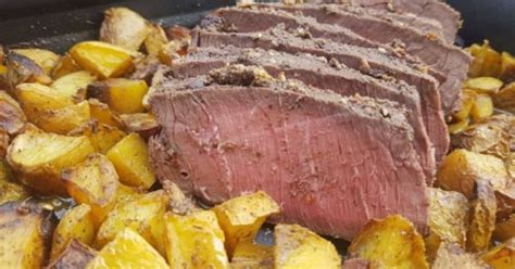 Rôti de boeuf mariné cuit au four et ses pommes de terre Recette