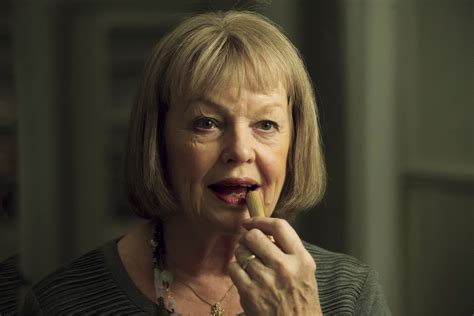 동정에 기대지 않는 품위 있는 가족 드라마