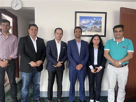 वीरगञ्जमा थन्किएर बसेका सवारीसाधन चोभार ल्याउन समितिको आग्रह