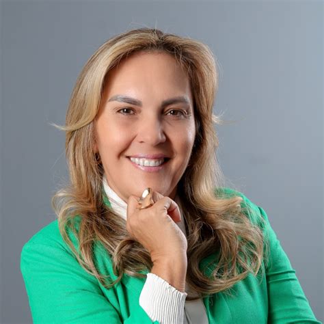 Isamara Meneses Youtube