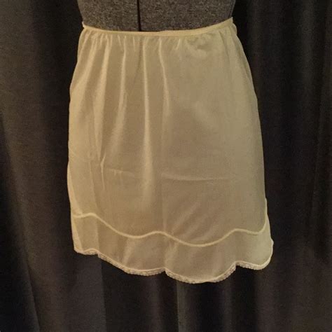 Never Pay Full Price For 1960s Pastel Yellow Half Slip