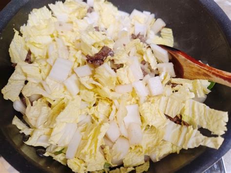 소고기 배추국 무도 함께 넣어 구수한 유아식 반찬