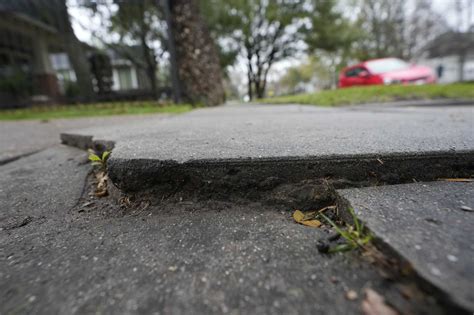 Houstons Worst Sidewalks From Giant Cracks To Bad Crosswalks