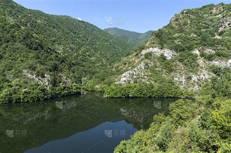 保加利亚rhodopes山的克里希姆水库