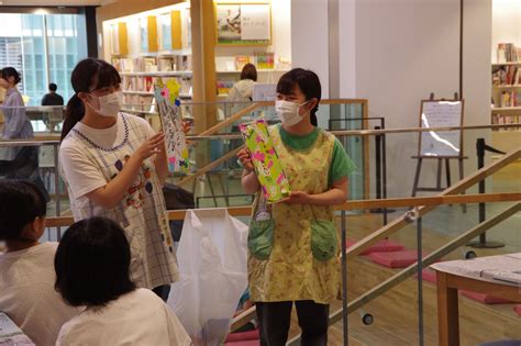 まちなか図書館でワークショップを実施 大学からのお知らせ 豊橋創造大学・豊橋創造大学短期大学部