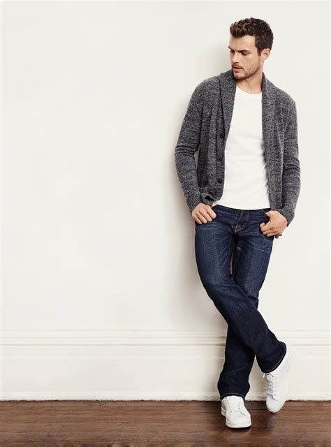 How To Wear Bootcut Jeans With Sneakers Men