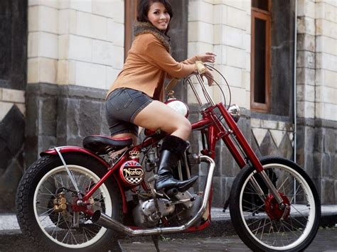 Cantik Dan Seksi Cewek Lagi Naik Sepeda Motor Info Bos Populer