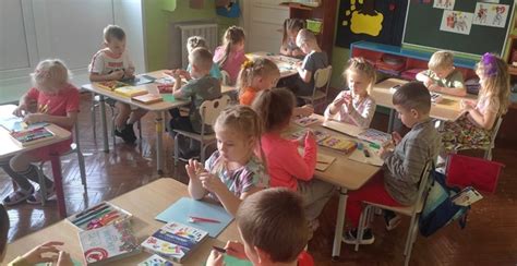 Художественно эстетическое развитие в старшей подготовительной группе Лепка по мотивам