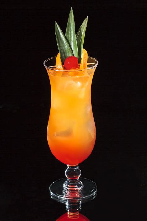 Cocktails In History Queen S Park Swizzle Alcohol Professor Artofit