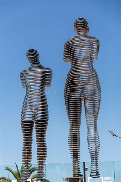 The Statue Of Ali And Nino In Batumi Georgia Editorial Image Image Of Scene Figure 326393390