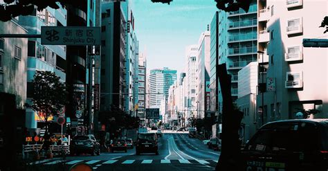 간판 거리 거리 사진 건물 건축 고층 건물 교통 네온 불빛 다채로운 대중교통 도시 도시 거리 도시 계획 도시 사진 도시 탐사 도시 풍경 도시