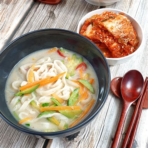 참 쉽게 만드는 손칼국수 들깨 손칼국수 만들기 분식 점심메뉴추천
