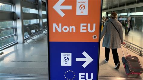 Клучните фактори за иселување и работа во странство угоре високо удолу длабоко