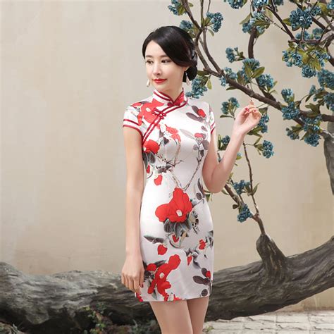 旗袍短款2023年新款夏季年轻款少女真丝绸性感改良版复古日常高档虎窝淘