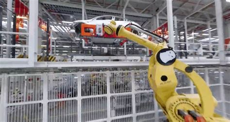 Découvrez Une Gigafactory Tesla En Vidéo à La Rencontre Des