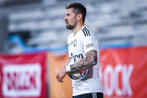Piast Legia transmisja w tv i online Gdzie oglądać mecz Ekstraklasy