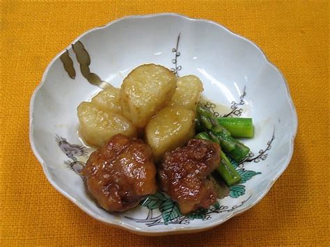 長芋と鶏肉の煮物，長いもと鶏肉の煮物，山芋と鶏肉の煮物