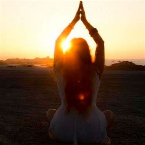 Alexandra Badillo Youtube