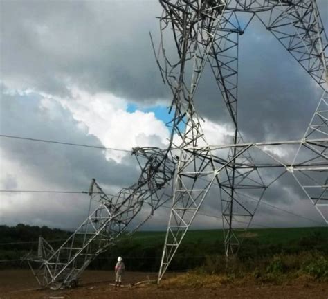 Defesa Civil Do Estado Confirma Passagem De Tornado Em Campos Novos