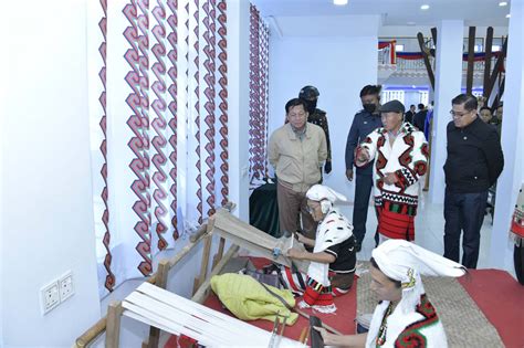 နိုင်ငံတော်စီမံအုပ်ချုပ်ရေးကောင်စီဥက္ကဋ္ဌ နိုင်ငံတော်ဝန်ကြီးချုပ် ဗိုလ