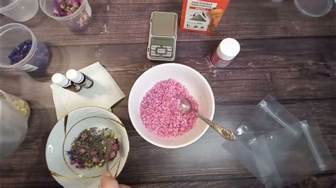 Готовим « Соль для ванны с эфирными маслами, шиммером и сухоцветами ...