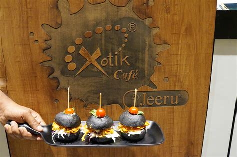 A Great Local Cafe Serving Scrumptious Food And Drinks In Malad Lbb