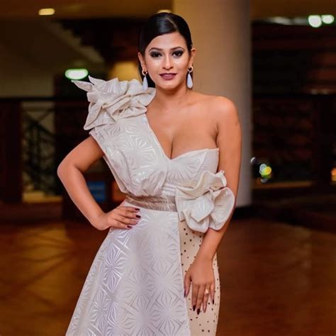 Chamathka Lakmini Scrolller