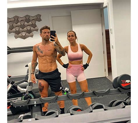 La Historia De Amor De Papu Gómez Y Linda Raff Aquella Tarde En La