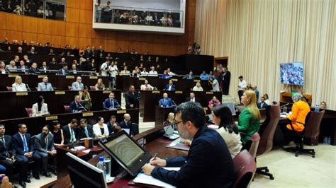 Un Neuquino Quiere Congelar Los Sueldos De Los Diputados Mejor Informado