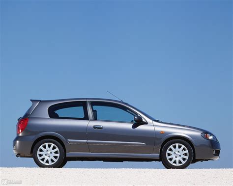 Nissan Almera Bilder. Kompaktlimousine aus Japan - Kfz.net