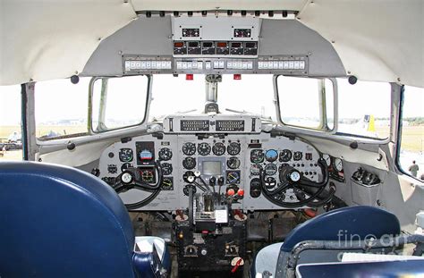 Douglas Dc 3 Cockpit Photograph By Kevin Mccarthy