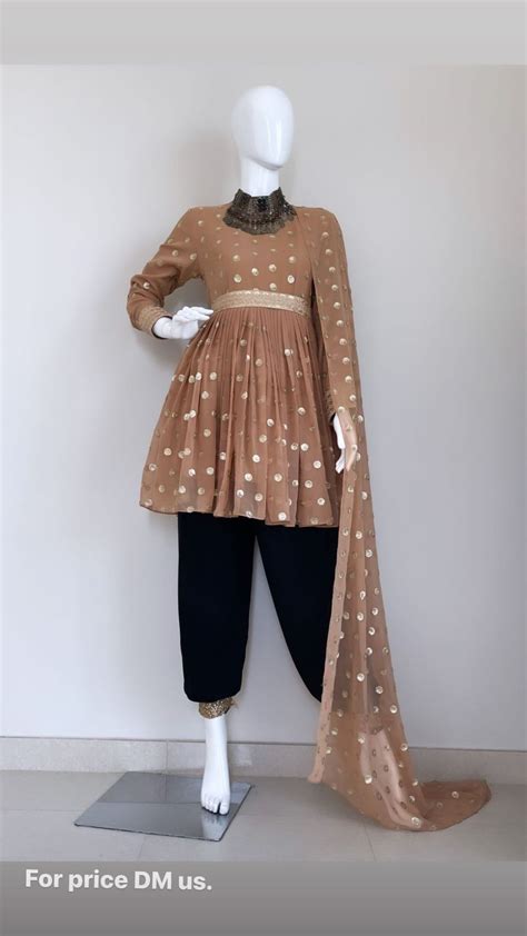 Pin By Farima Gaznawi On Clothes Quick Outfits Floral Dress Casual