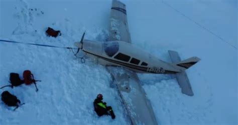 Aereo In Avaria Mentre Sorvola Le Dolomiti La Pilota Di 22 Anni