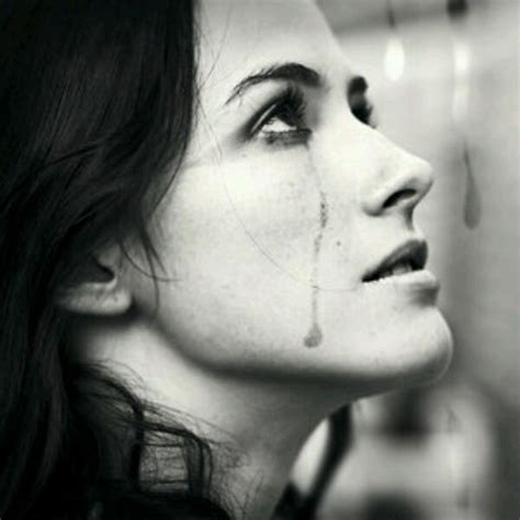 صور بنات تبكي بنت تبكي بنظرات حزن مؤثرة صور حب